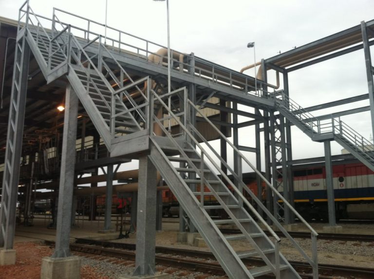Railcar Loading Racks and Platforms by GREEN Access & Fall Protection